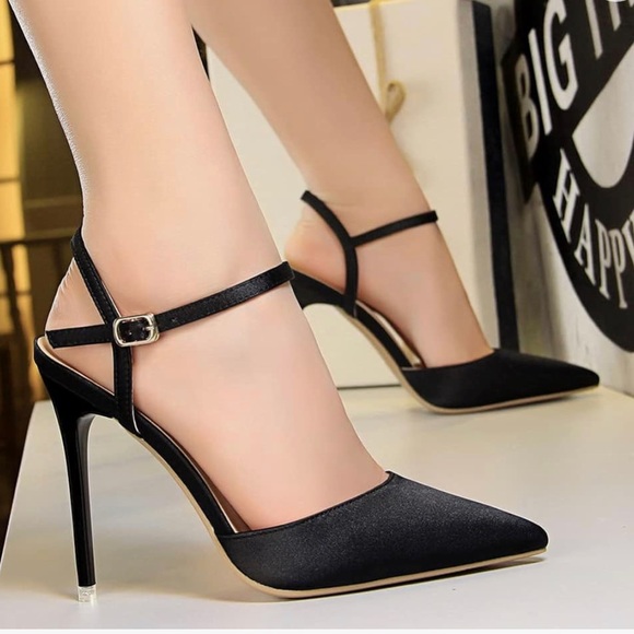Banana Republic | Shoes | Banana Republic Shoes 28 Women 12hour Cross ...